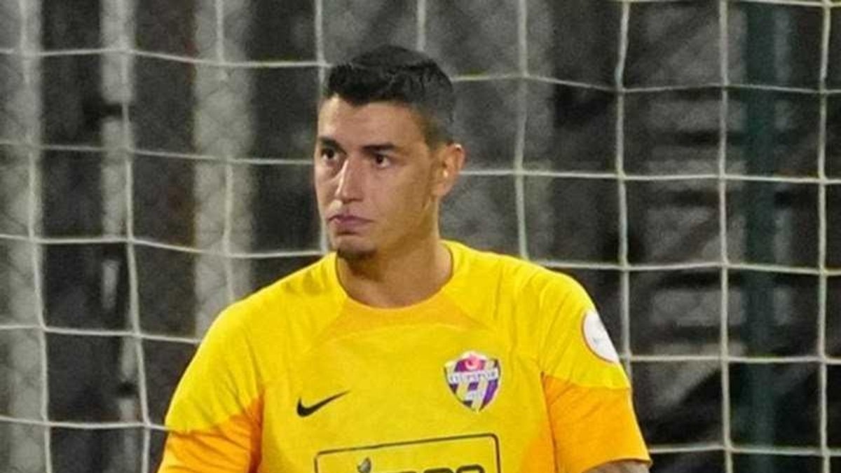 Berke Özer güvenlik görevlisiyle tartıştı! - Aspor