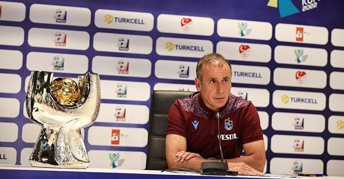 Trabzonspor Teknik Direktörü Abdullah Avcı Süper Kupa finali öncesi ... Trabzonspor Teknik Direktörü Abdullah Avcı Süper Kupa finali öncesi ...